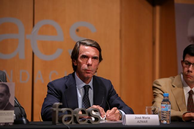 Aznar critica a Rajoy por no mantener "unido" el espacio electoral que ...