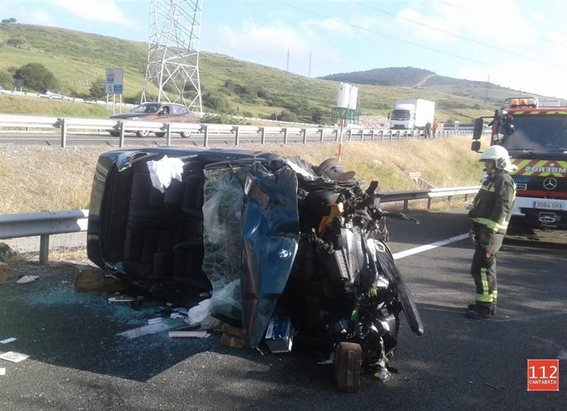 Herida Una Mujer De 93 Años Tras Volcar Un Vehículo En La A 67 Contra 5117