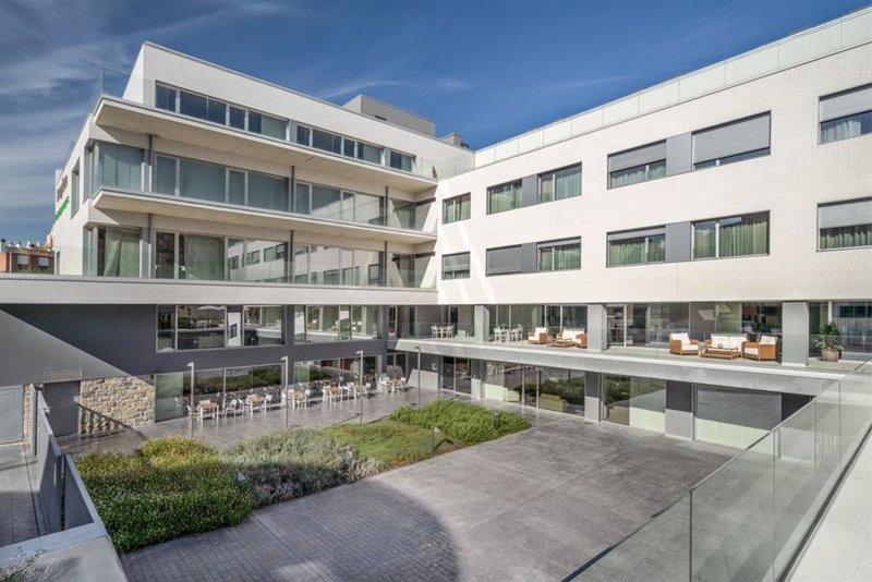 Economía.- Renta Corporación vende el 30% de su negocio de alquiler de ...