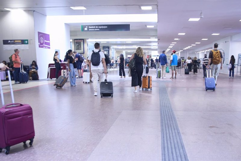 Economía.- Asociaciones de usuarios del tren demandan consenso político ...