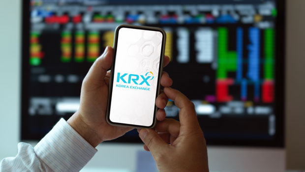 Asia report: Markets mixed as Bank of Korea holds rates - Sharecast.com